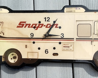 Vintage Snap on Clock - Etsy