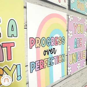 Motivational Classroom Posters | Growth Mindset Bulletin Board | Daisy ...