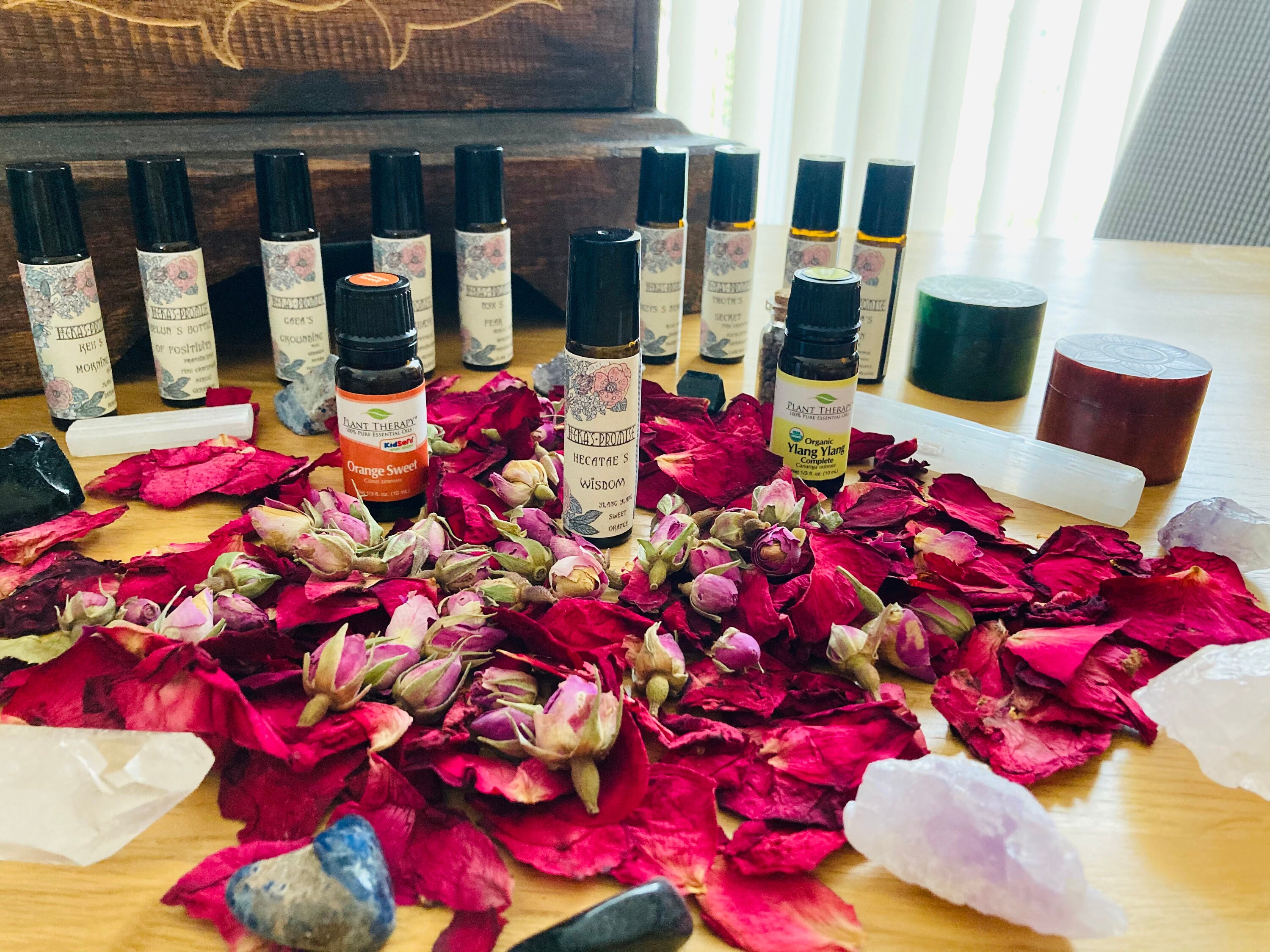 Hecatae's Wisdom. Essential Oil Blend For Letting Go. | Etsy