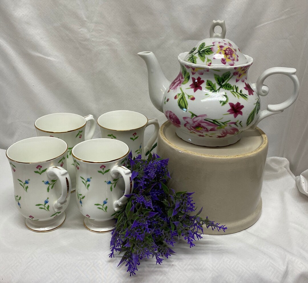 Rose Tea Pot and Four Royal Victoria Tea Cups - Etsy