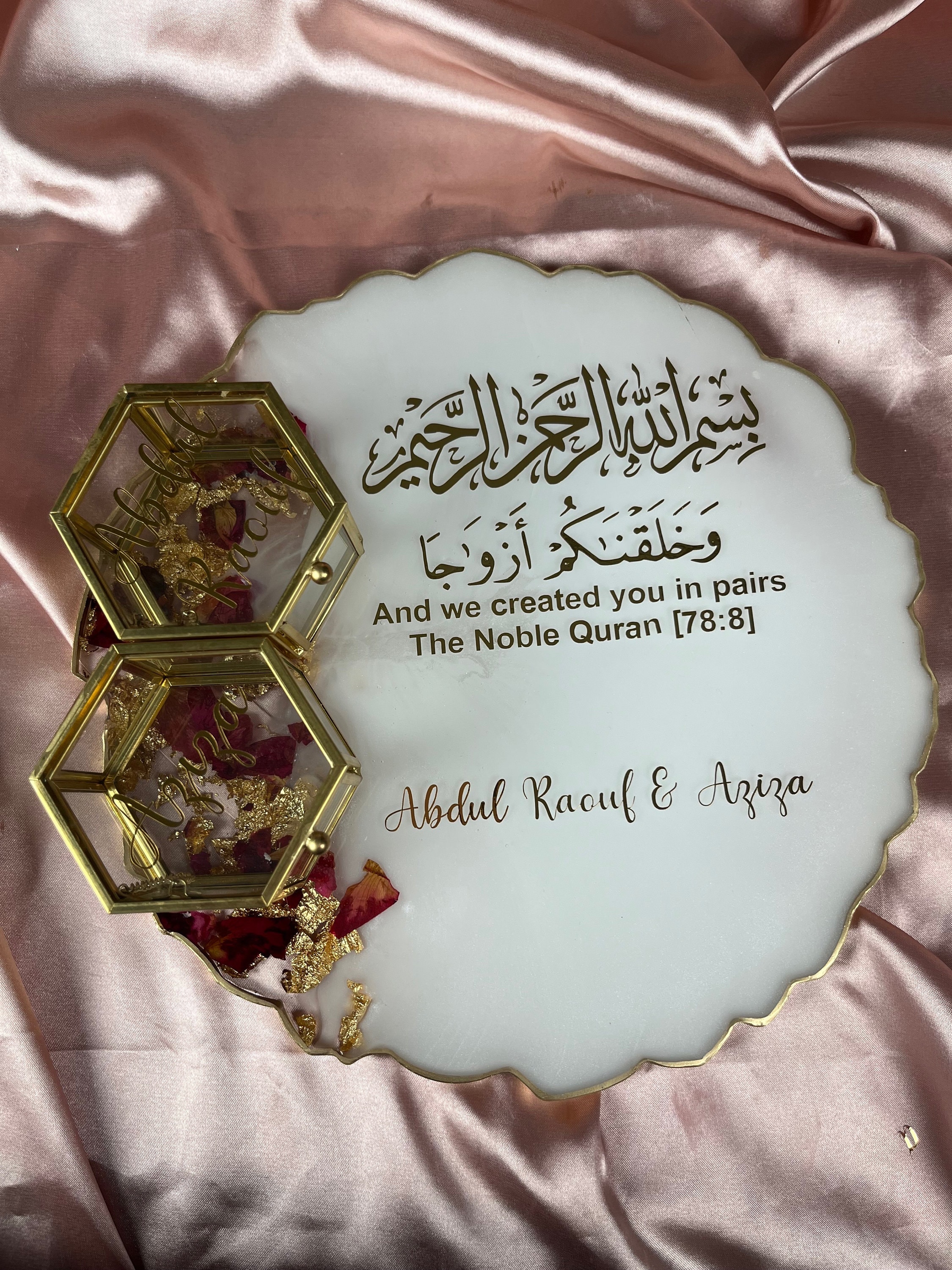 Round Custom Resin Ring Plate With Two Ring Holders Nikkah - Etsy UK