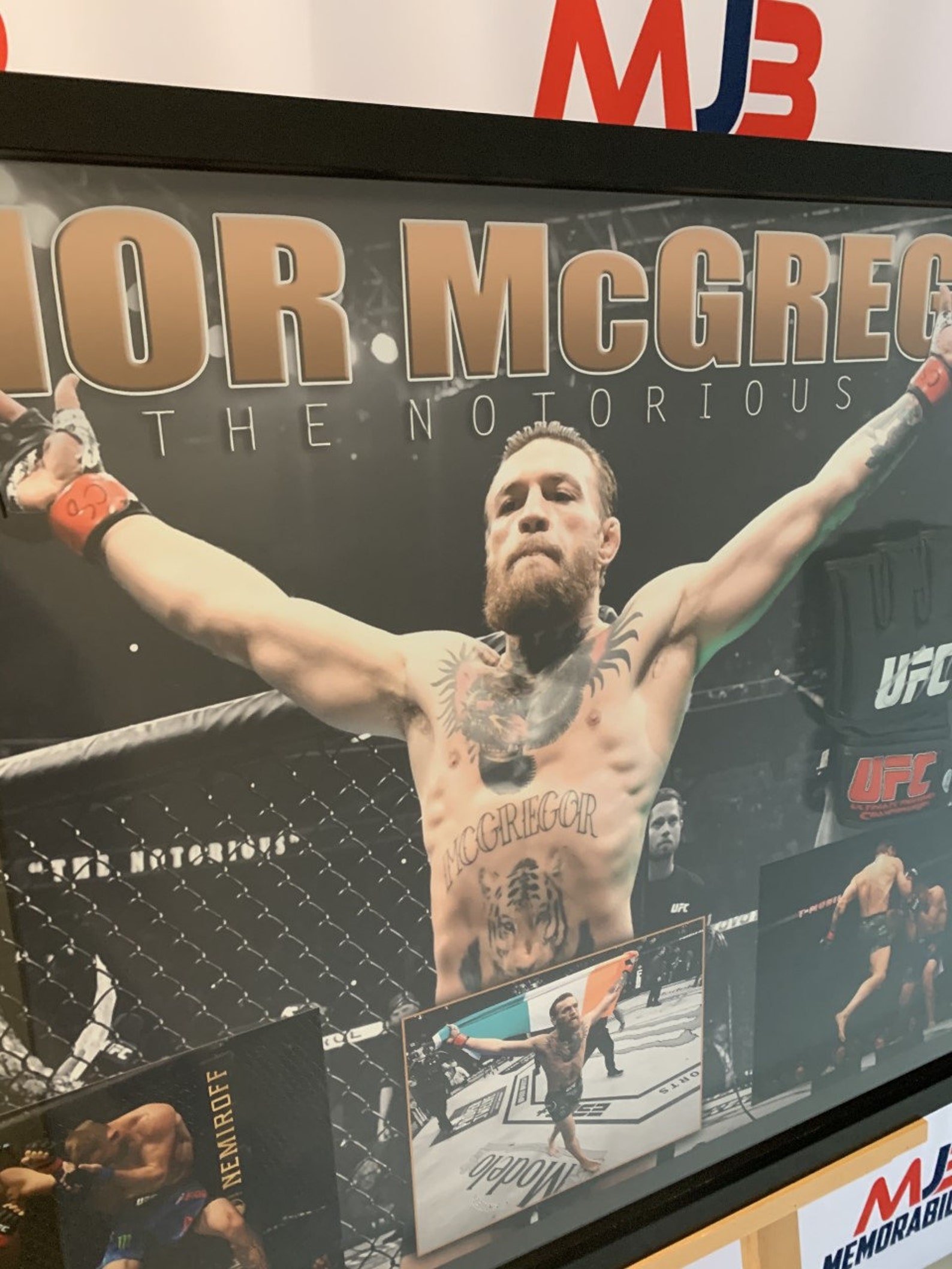 UFC – Conor Mcgregor Signed & Framed Glove – Ultimate Fighting ...
