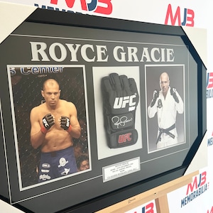 Royce Gracie Signed UFC MMA Autographed Fighting Glove Beckett ...