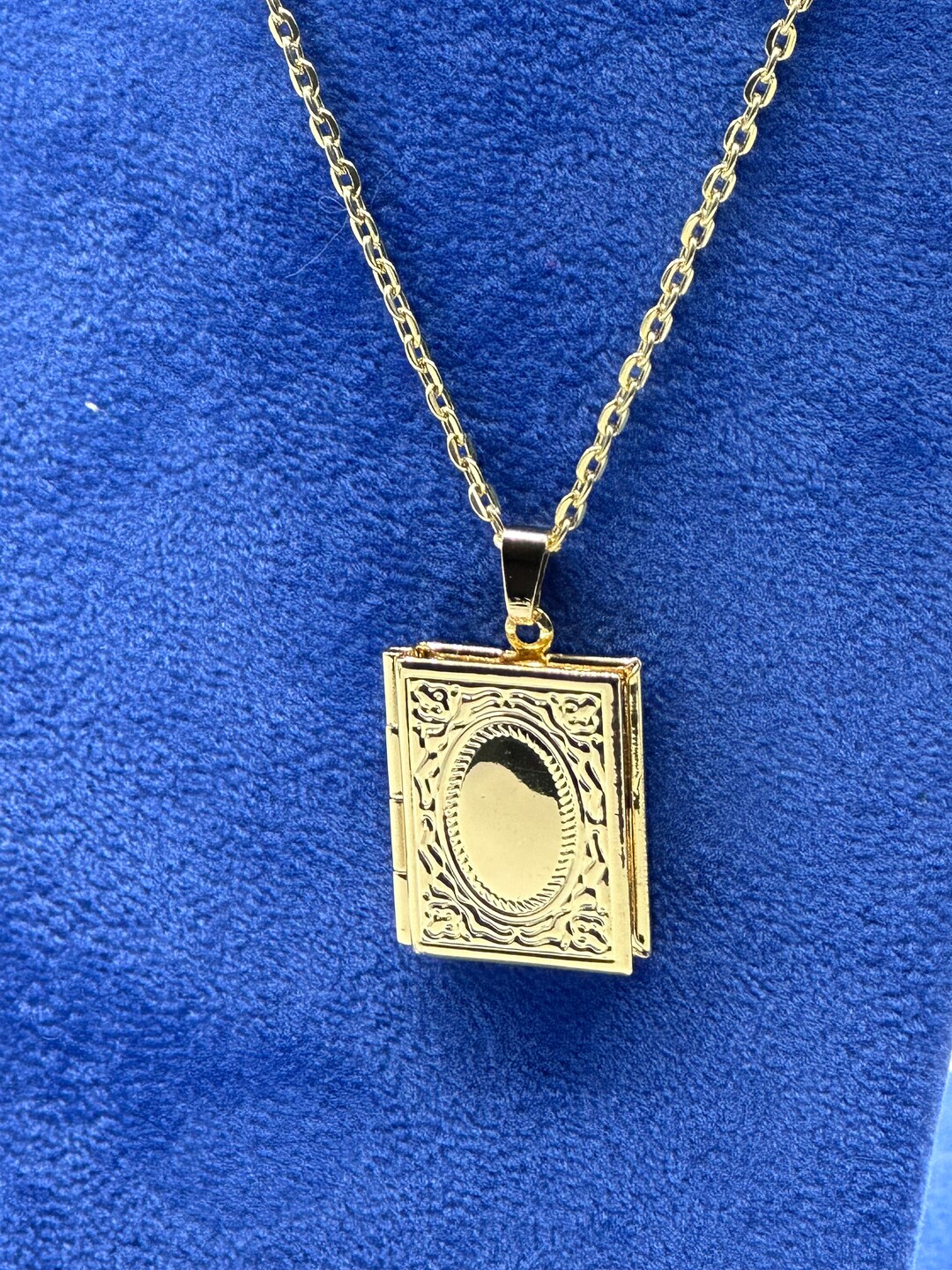 Gold Plated 18kt Book Style Locket With Detailed Engraved Cover ...