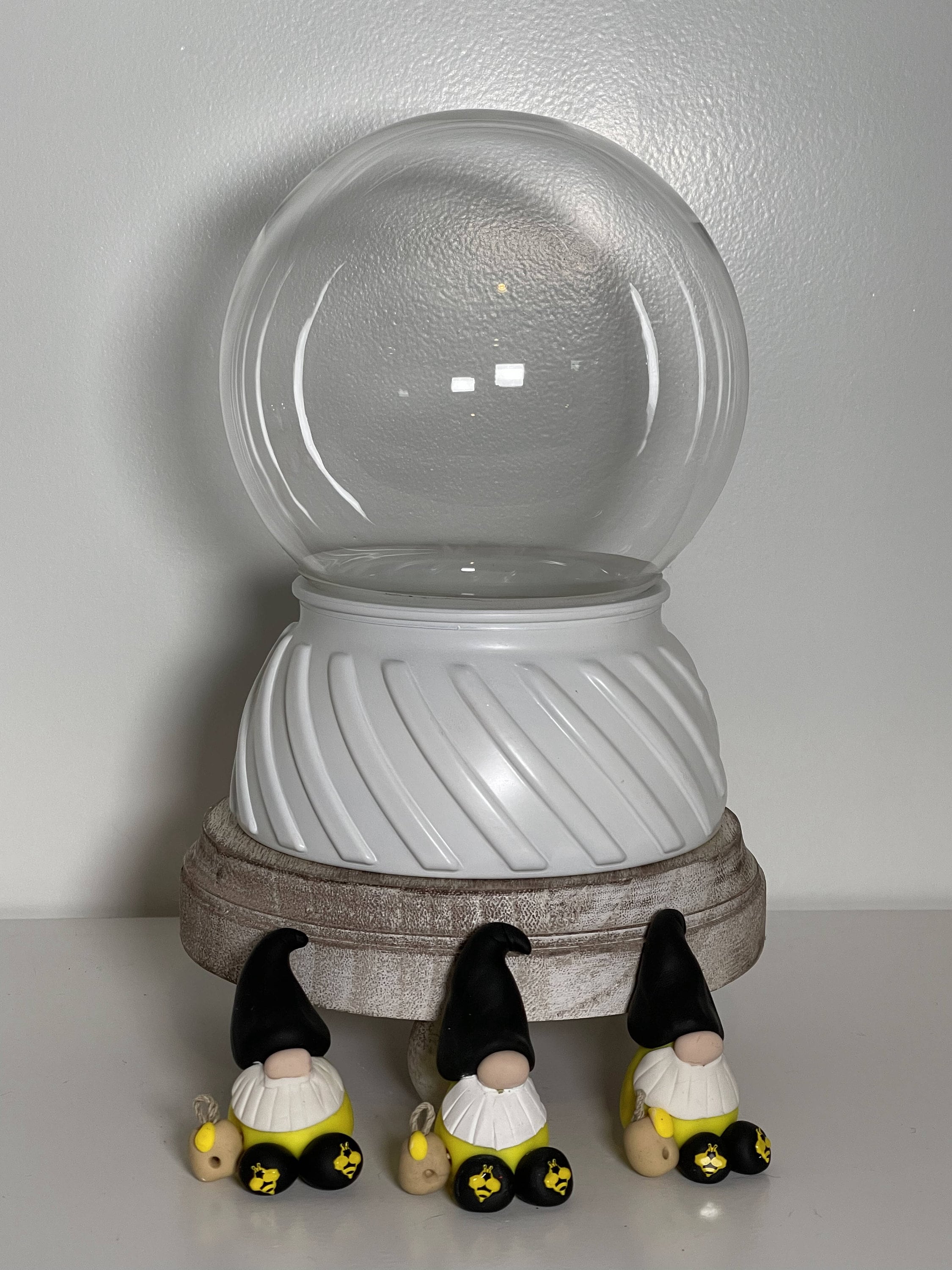 Beautiful Snow Globes Perfect for Any Season - Etsy