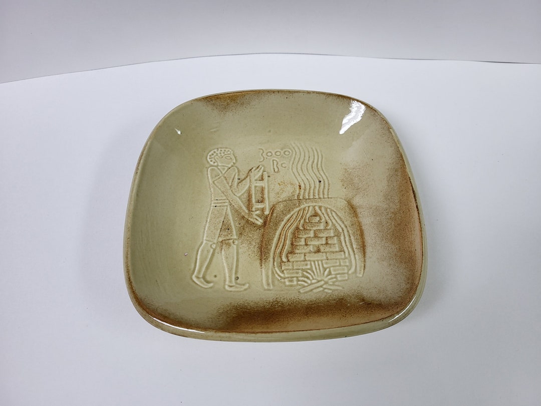 Luke Orton Lindoe Ceramic Plate - Etsy