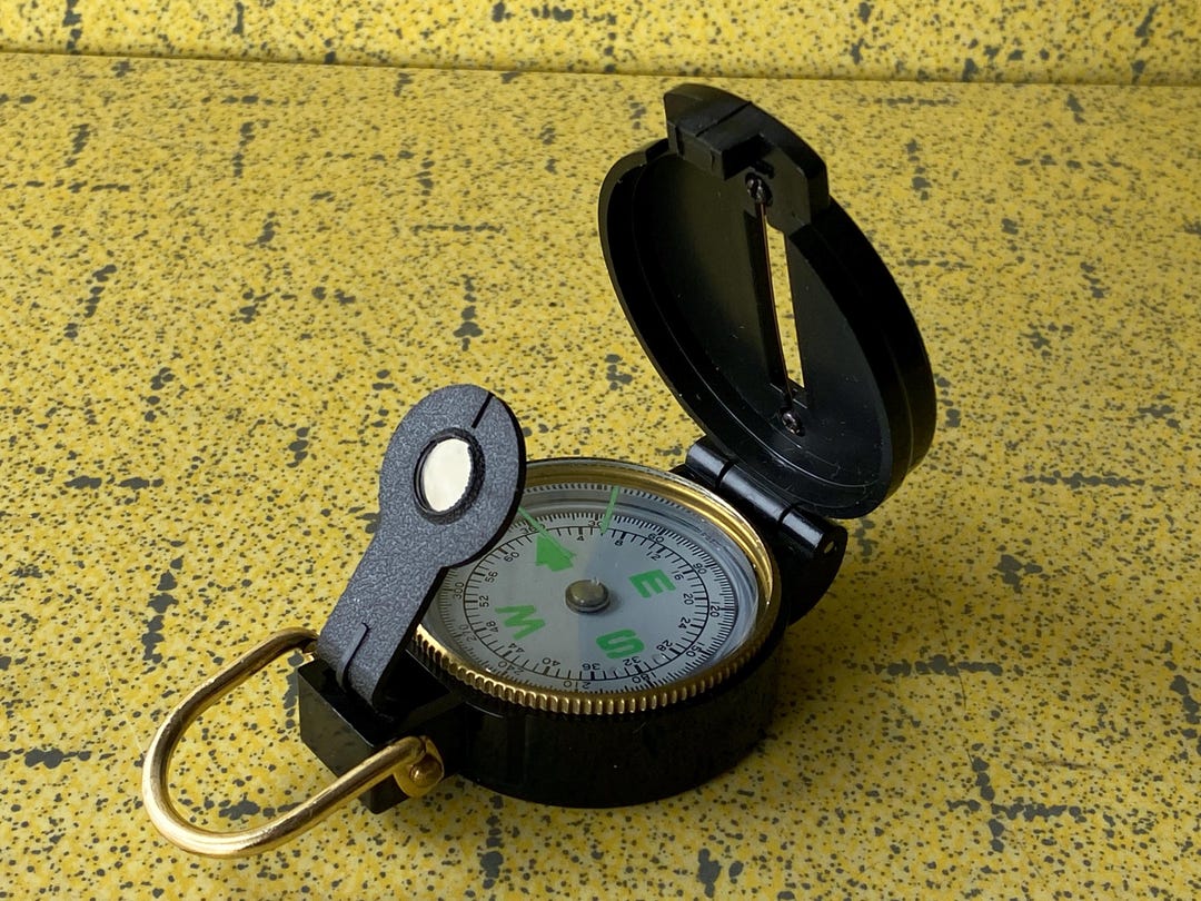 Lensatic Compass - Hand Held "engineer" Directional Compass - White ...