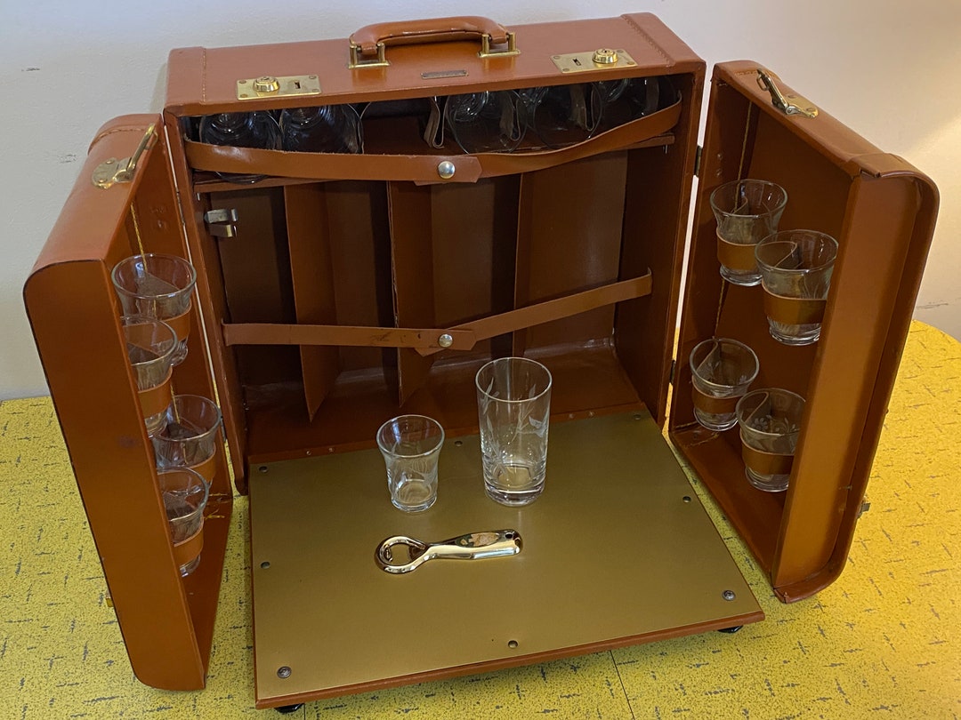 TRAVEL BAR Large Tri-fold De Bell Industries Montreal Leather W/ Brass ...