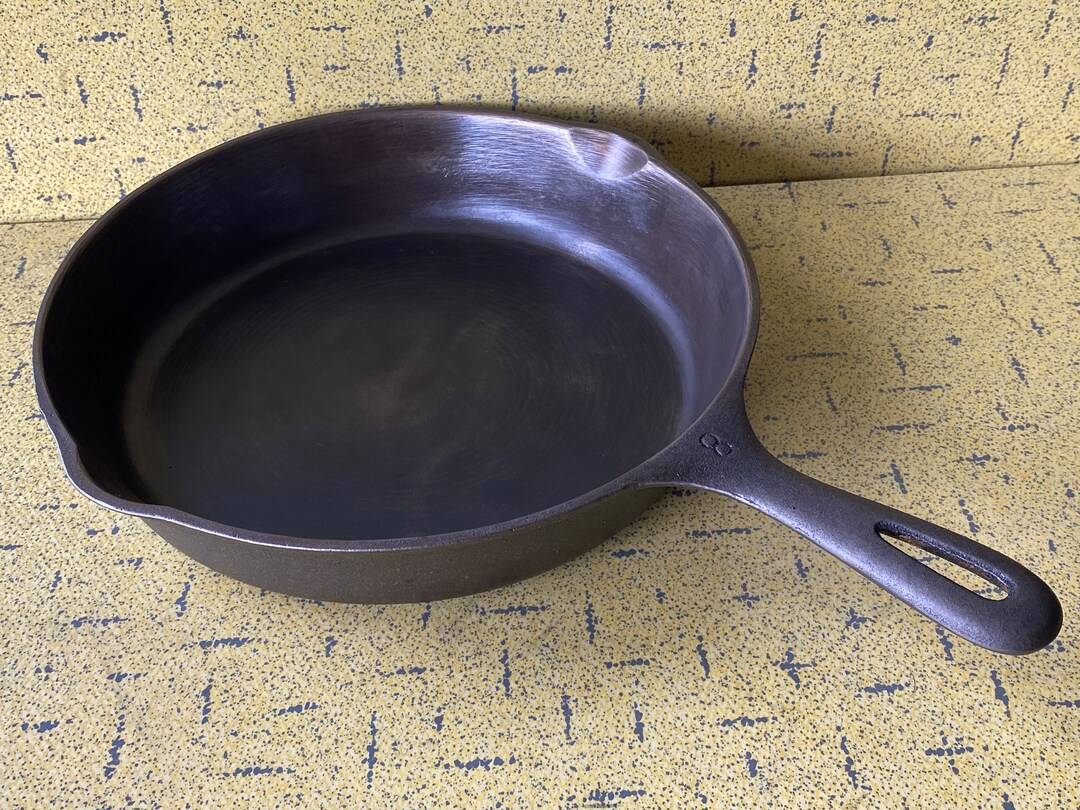 Cast Iron 8 Skillet Fry Pan 10.5 Made in USA Vtg.40s 3 Dots Markings No ...