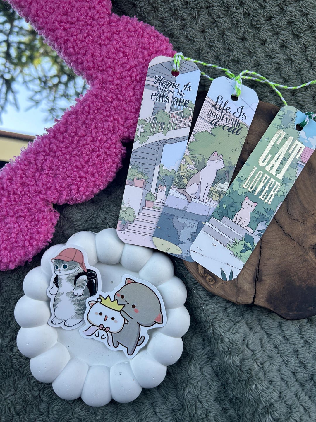Set of 3 Bookmarks and Stickers Dedicated to Cats - Hand-packed ...