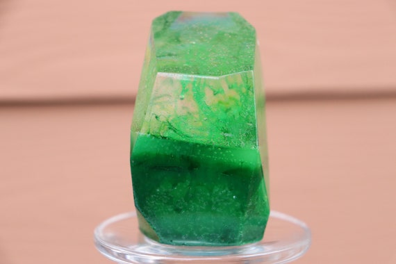 Acrylic Desk Decoration Kryptonite Green Resin Gem Fabric Weight Art ...