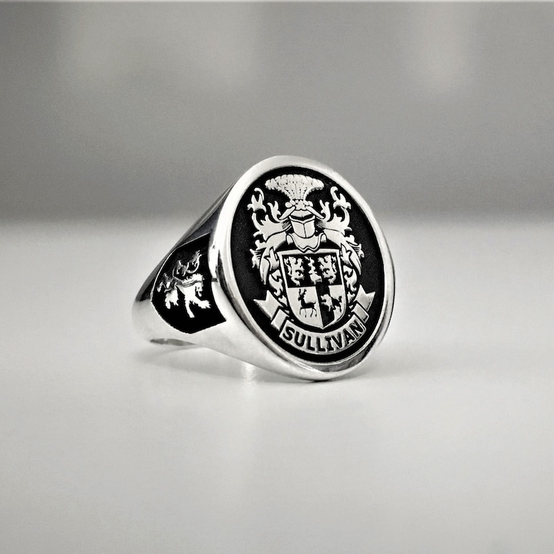 Family Crest Ring - Etsy