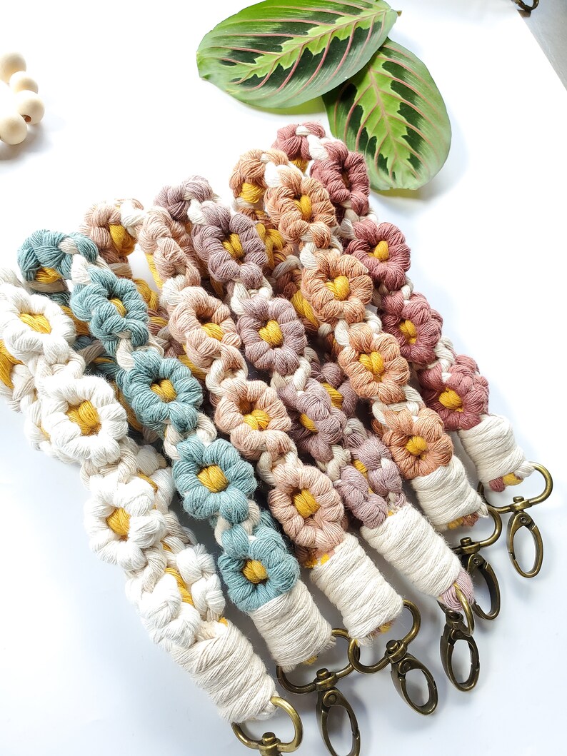 Flower Macrame Wristlet - Etsy