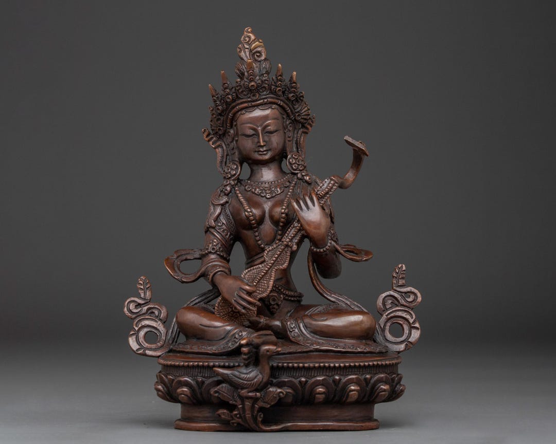 Hindu Knowledge Goddess Saraswati | Revered Hindu Deity | Embodiment of ...