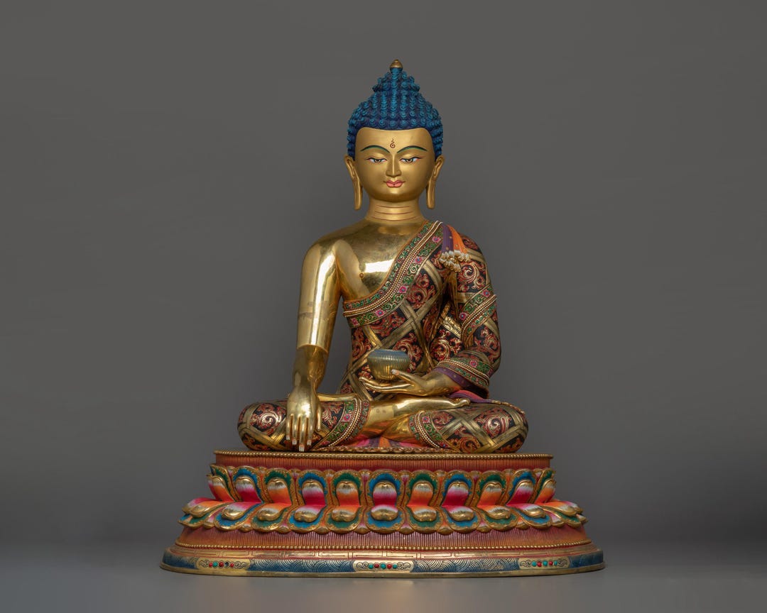 Traditional Figurine of Shakyamuni Buddha | the Teacher of Peace and ...
