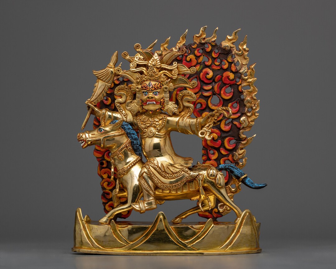 Discover the Ling Geshar Statue - A Beacon of Wisdom and Valour ...