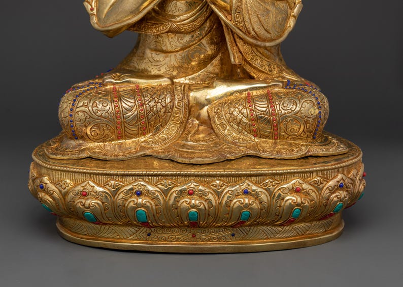 Gelug Guru Je Tsongkhapa Statue | Nepalese Handcrafted Elegance in ...