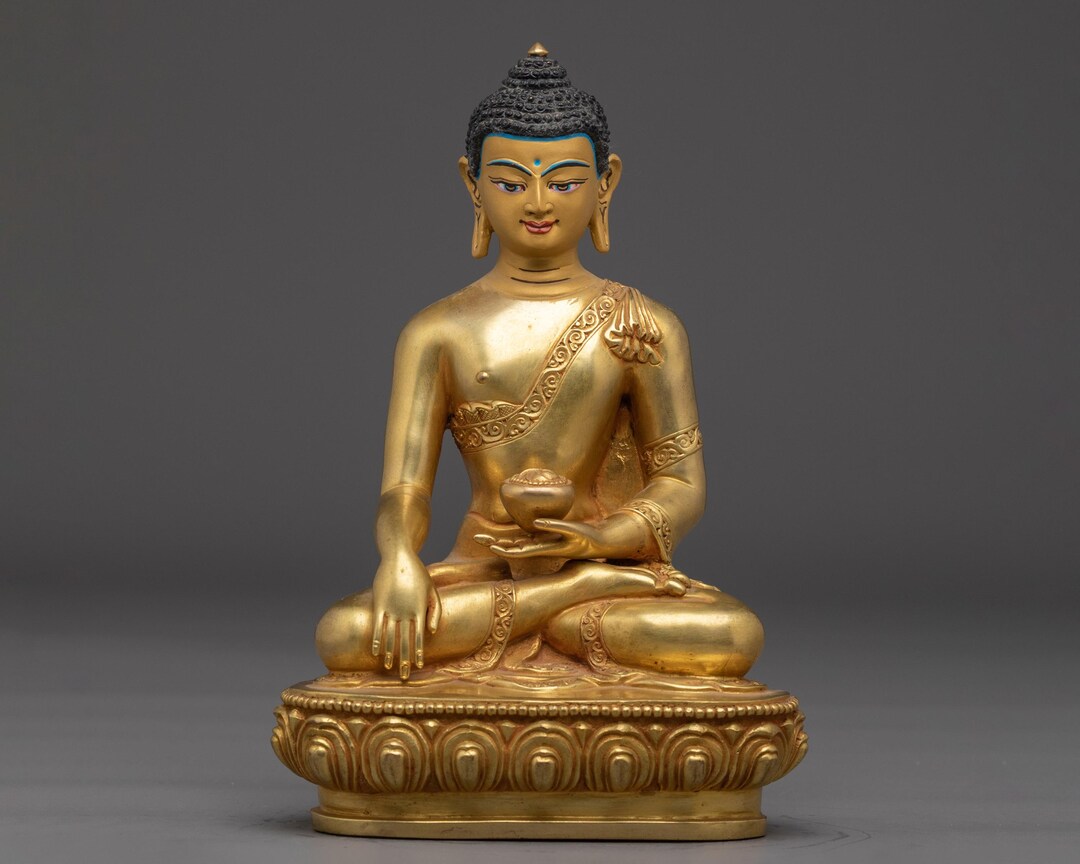 Golden Shakyamuni Buddha Radiant Statue | 24k Gold Gilded Copper ...