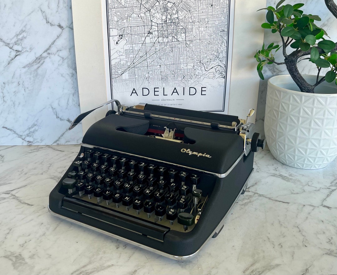 Vintage Olympia SM2 Typewriter + Case. Excellent Working Condition ...