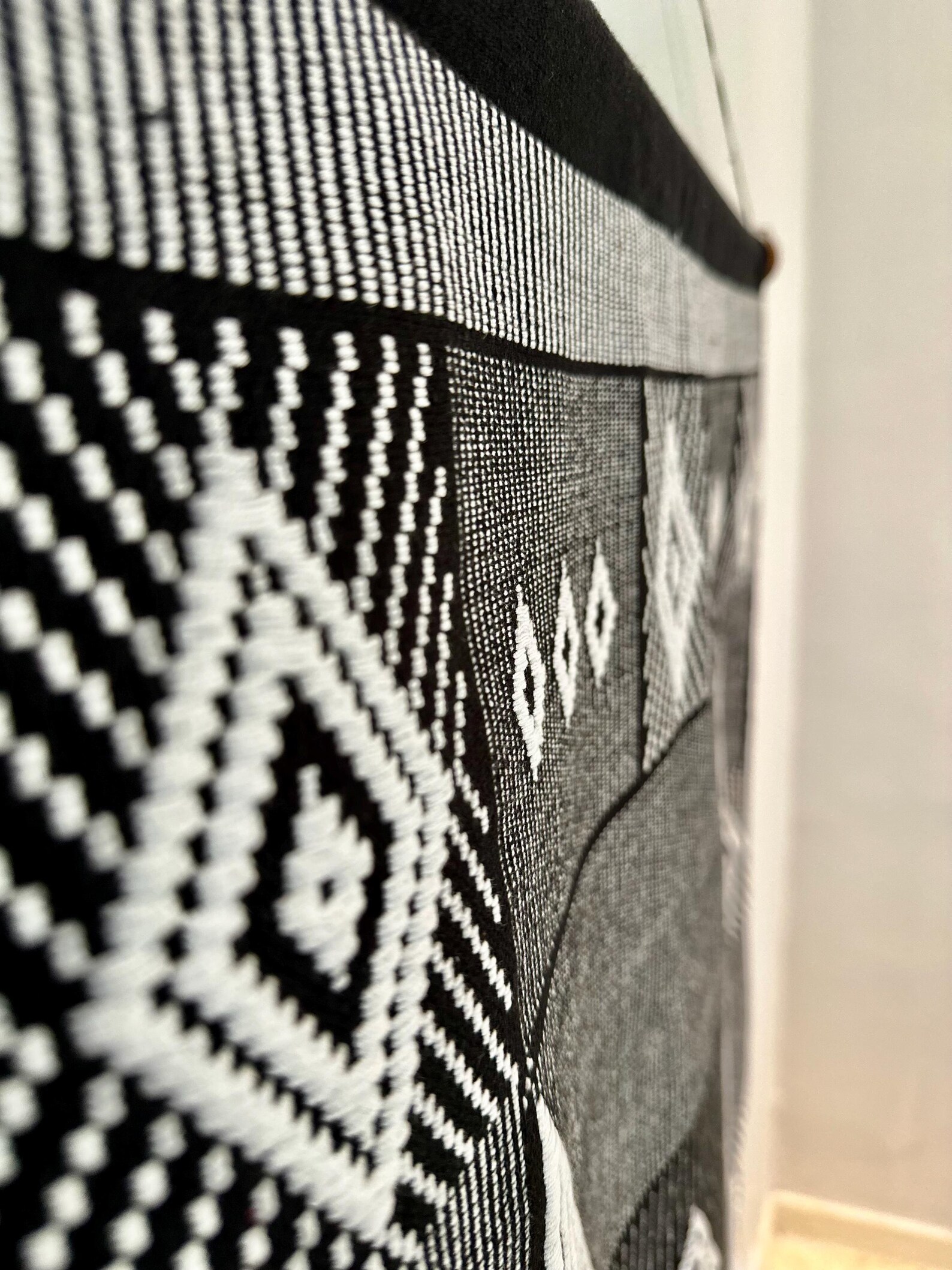 Sri Lankan Dumbara Black and White Wall Hanging | Indigenous Thalagune ...