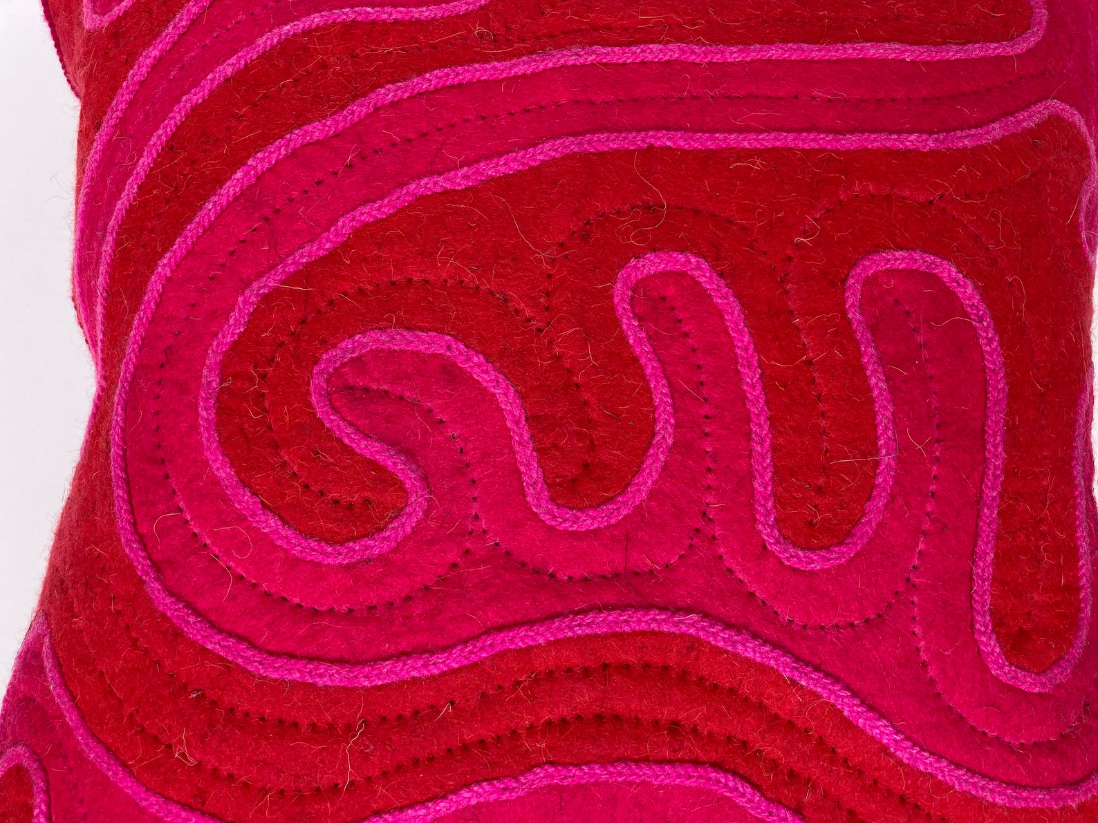 Red Pink Felt Shyrdak - Kyrgyzstan Handmade - Traditional Cushion Cover ...