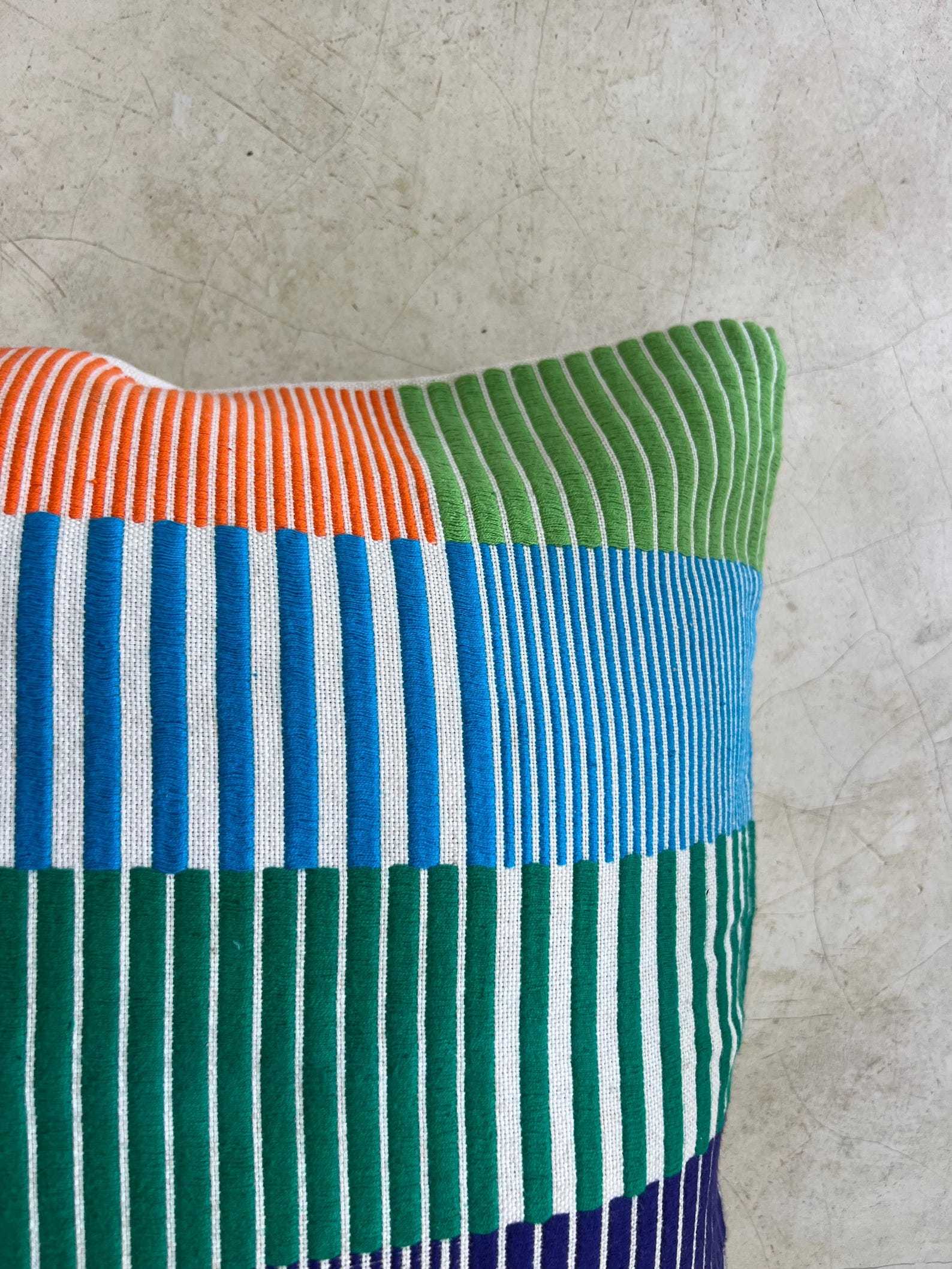 Sri Lankan Dumbara Pillow Cover | Indigenous Thalagune Hand-woven ...