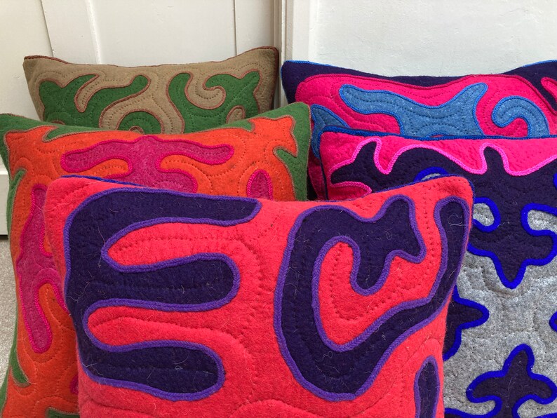 Kyrgyz Handmade Traditional Shyrdak Felt Cushion Cover, 45cm X 45cm (18 ...