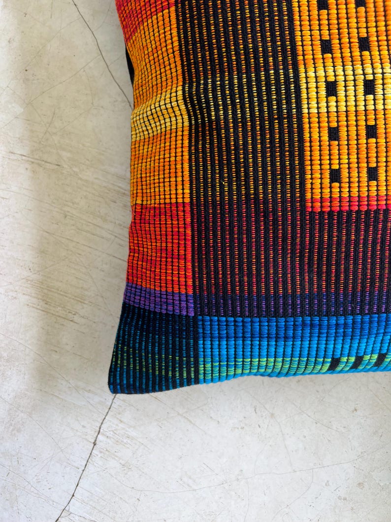 Sri Lankan Dumbara Pillow Cover | Indigenous Thalagune Hand-woven ...