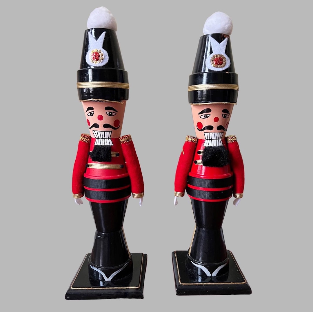 Pair of Nutcracker Figurines - Etsy