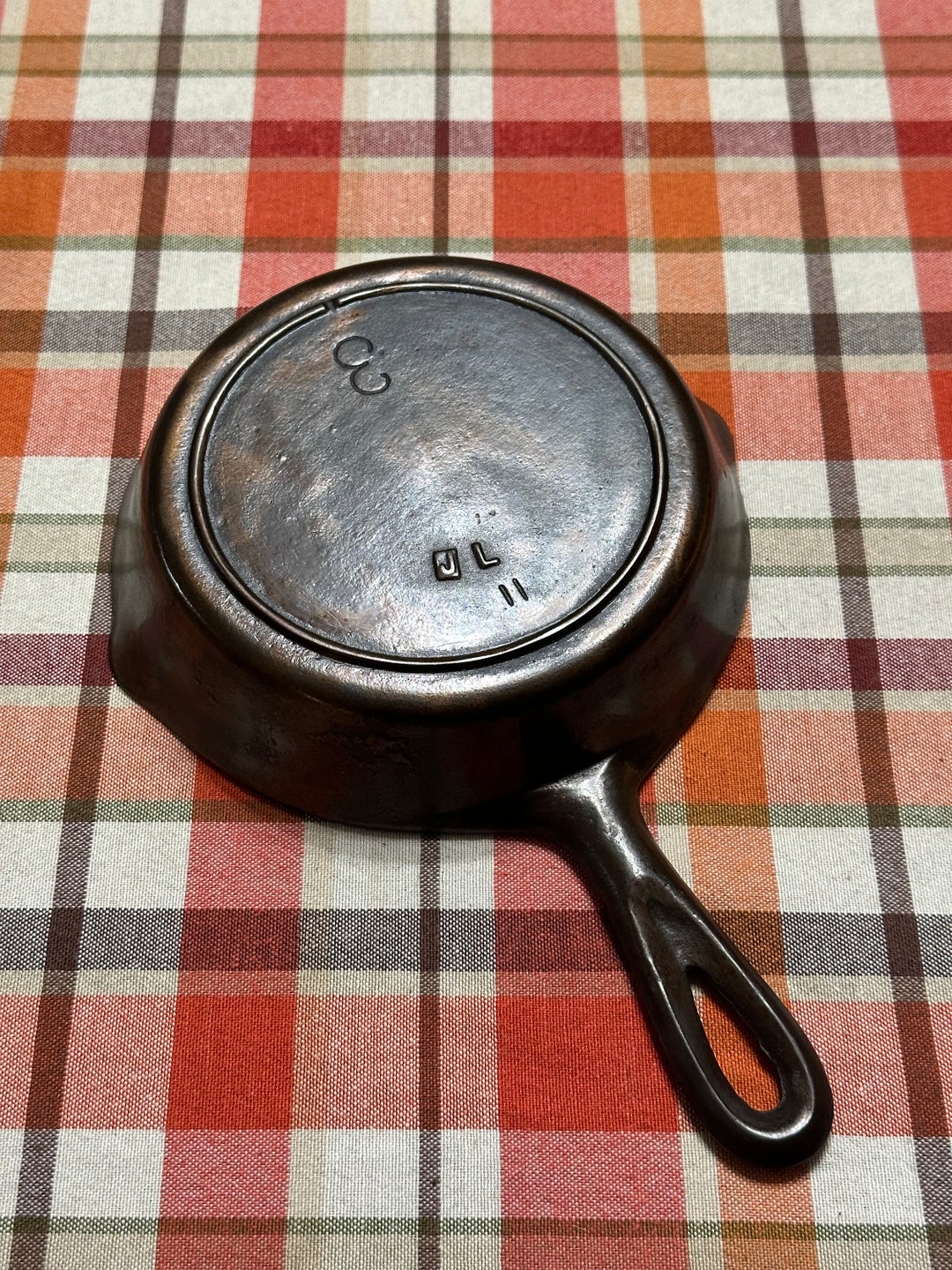 Lodge #3 Single Notch Cast Iron Skillet - Etsy