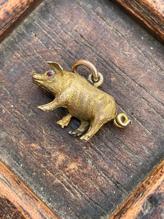 Fabulous silver gilt pig charm with glass eyes - Gem