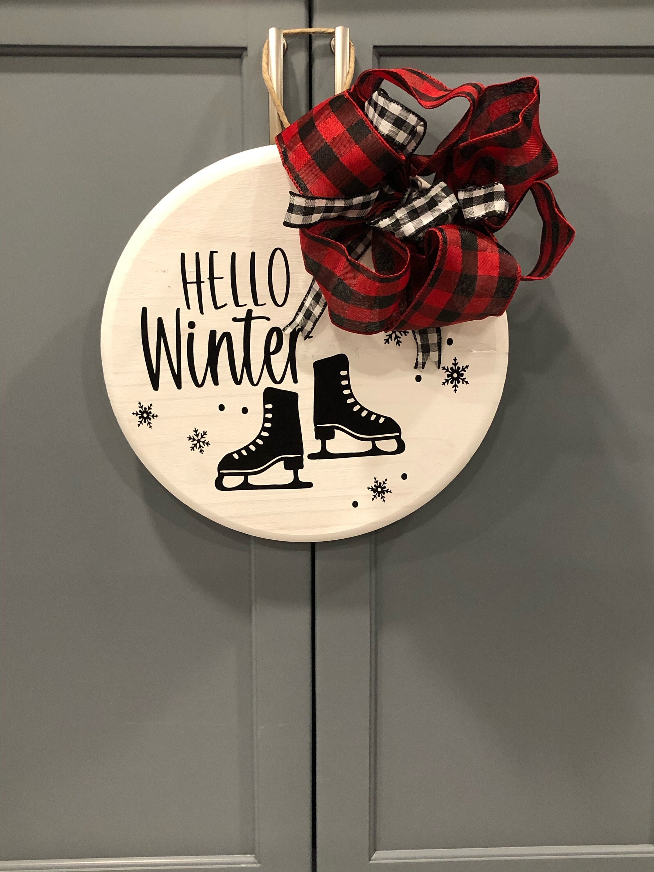 Hello Winter Ice Skate Wooden Round Door Sign/winter Door Sign/front ...