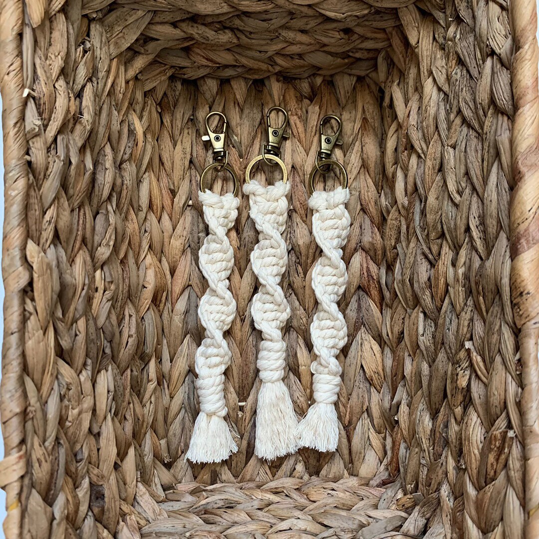 Macrame Twist Knot Keychain - Etsy