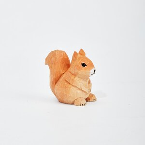 Sisi Carved Wooden Squirrel Wooden Figurines Wooden Animal Home Decor ...