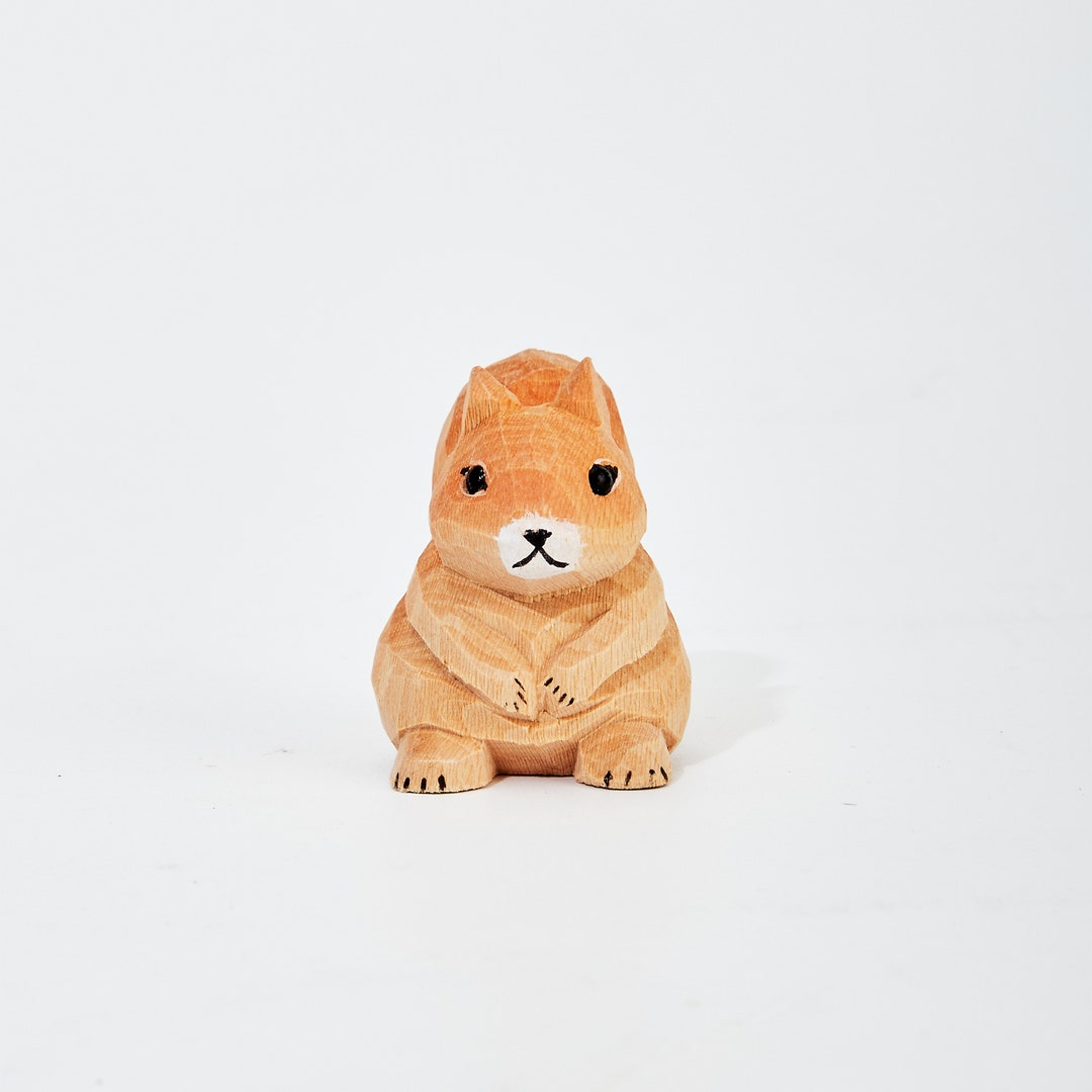 Sisi Carved Wooden Squirrel Wooden Figurines Wooden Animal Home Decor ...
