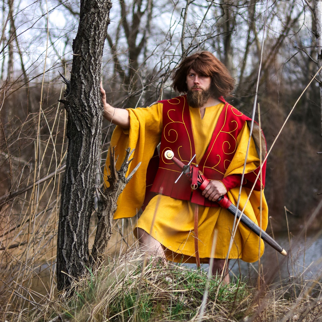 Irish Doublet Ionar - Traditional Irish Jacket - Gaelic Costume ...