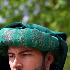 Velvet Chaperon - Luxurious Chaperone Hat for Men - Medieval ...