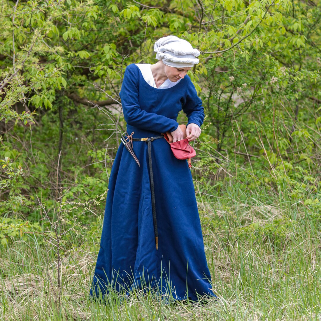 Women’s Cotte Cecilia - Medieval Wool Dress With Long Sleeves - Simple ...