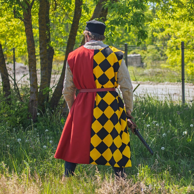 Over-armor Tunic - Customizable Woolen Tabard - Over-tunic - Armor ...