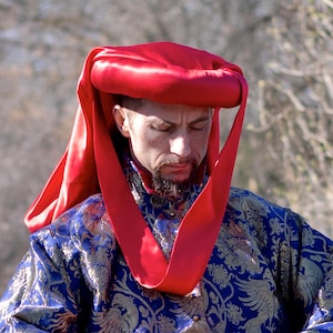 Luxurious Silk Chaperon - Natural Fabrics - Medieval Headwear for Men ...