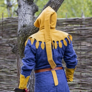 Dagged Hood With Liripipe - Woolen Medieval Hood With Cutout & Tail ...