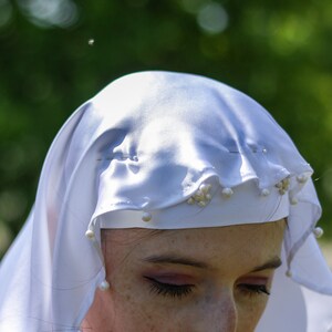 Medieval Veil - 100% Silk With Freshwater Pearls - Oval Veil With ...