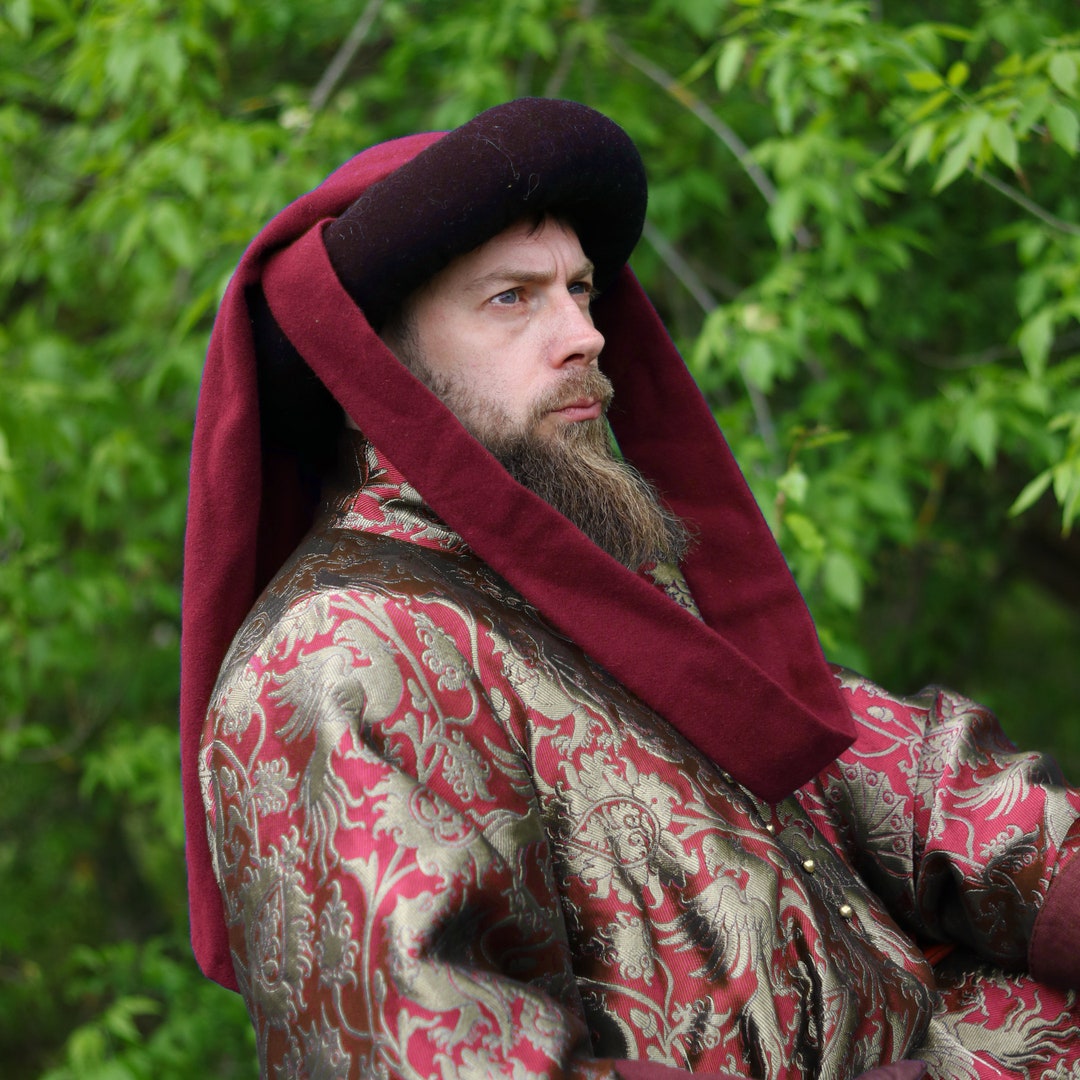 Woolen Chaperon - Medieval Hat for Men - Medieval & Renaissance ...