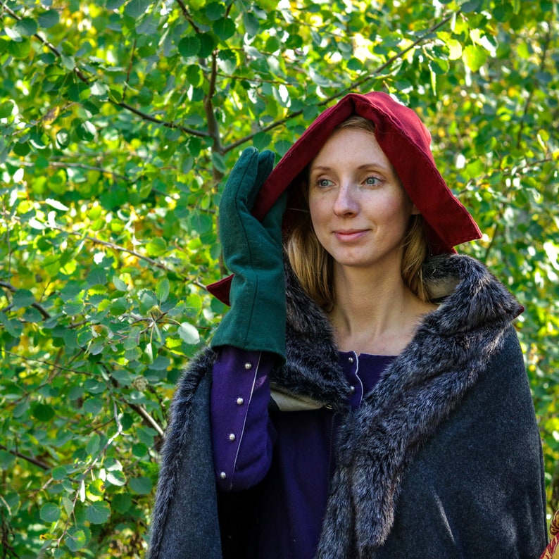 Gremlin Hood - Medieval Women’s Cowl - 15th Century Headwear for ...