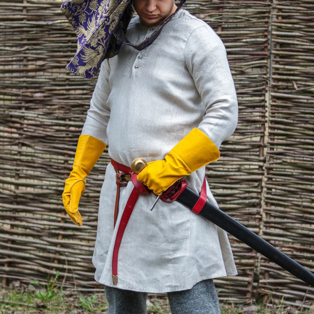 Medieval Tunic for Men - 100% Linen - Diamond Pattern - 14th & 15th ...