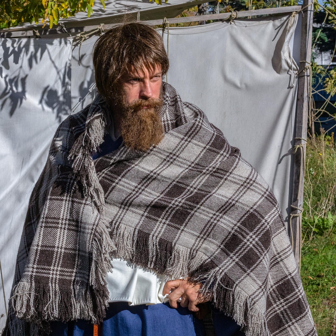Irish Brat Cloak - Plaid Cape With Fringe - 100% Wool Mantle - Medieval ...