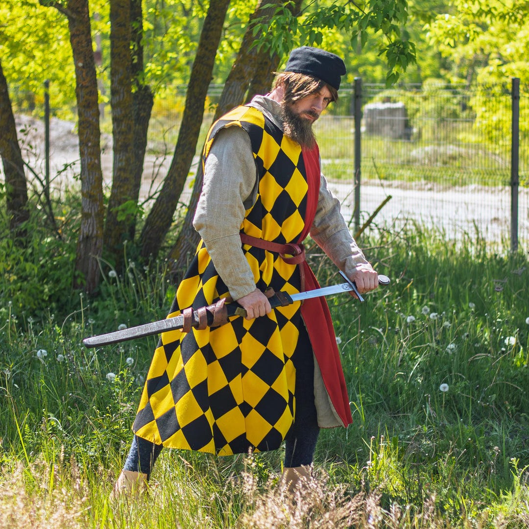 Over-armor Tunic - Customizable Woolen Tabard - Over-tunic - Armor Surcoat - LARP Costume ...