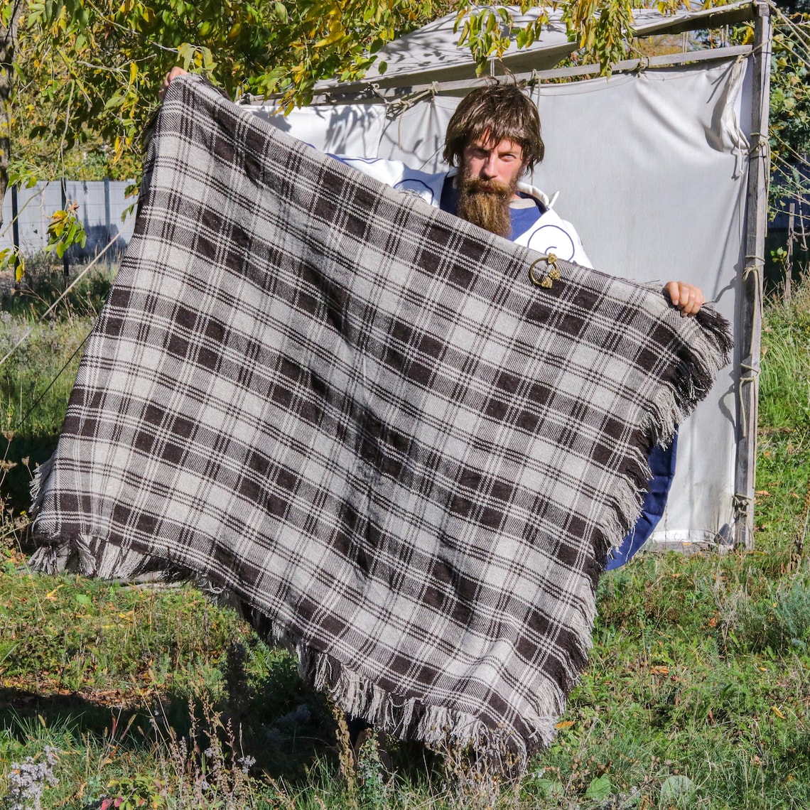 Irish Brat Cloak - Plaid Cape With Fringe - 100% Wool Mantle - Medieval ...