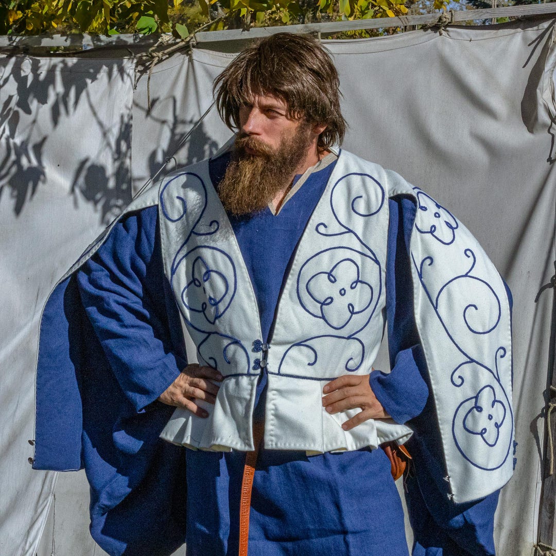 Ionar Jacket - Traditional Irish Doublet - Gaelic Costume - Celtic ...