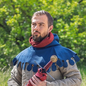 Dagged Hood With Liripipe - Woolen Medieval Hood With Cutout & Tail ...